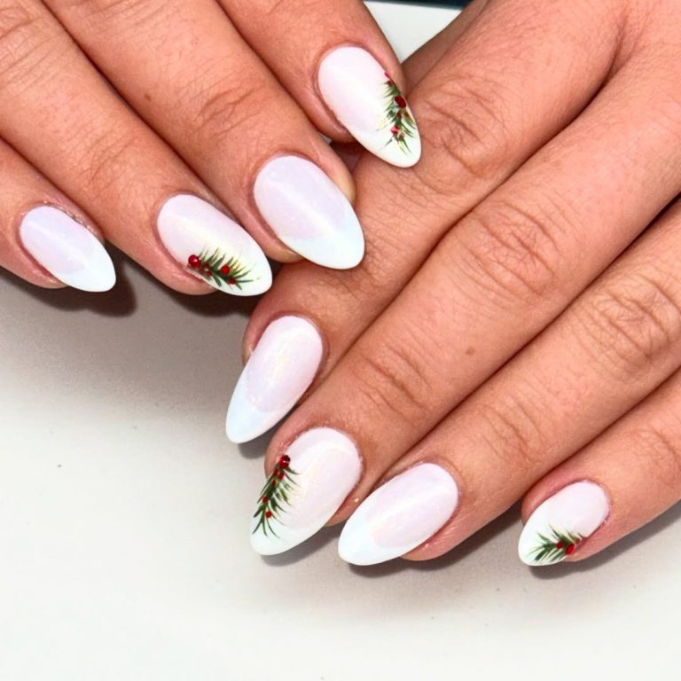 30 Christmas Nail Designs 2025 - divagaze.com