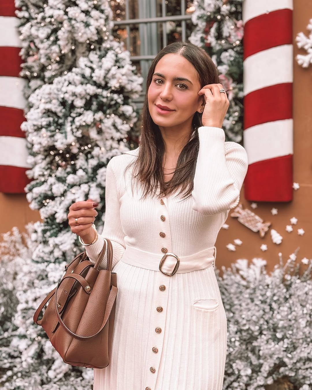 25 Holiday Christmas Outfits 2025 – Stylish Ideas - divagaze.com