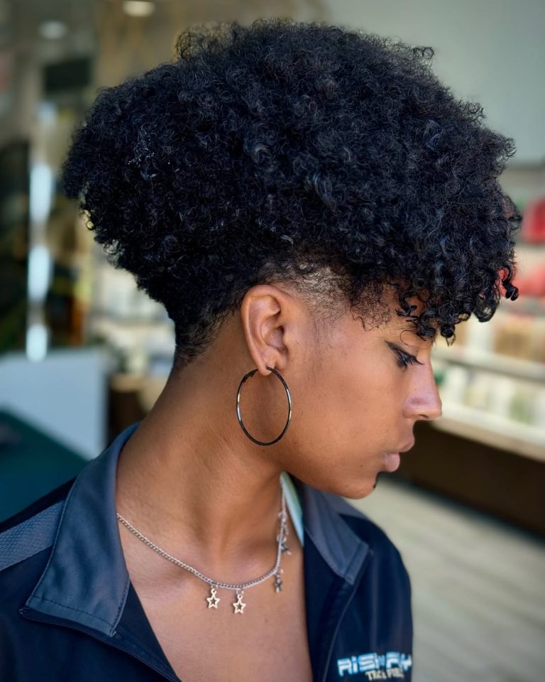 25 Curly Pixie Cuts 2026 for Stylish Short Hair Inspiration - divagaze.com