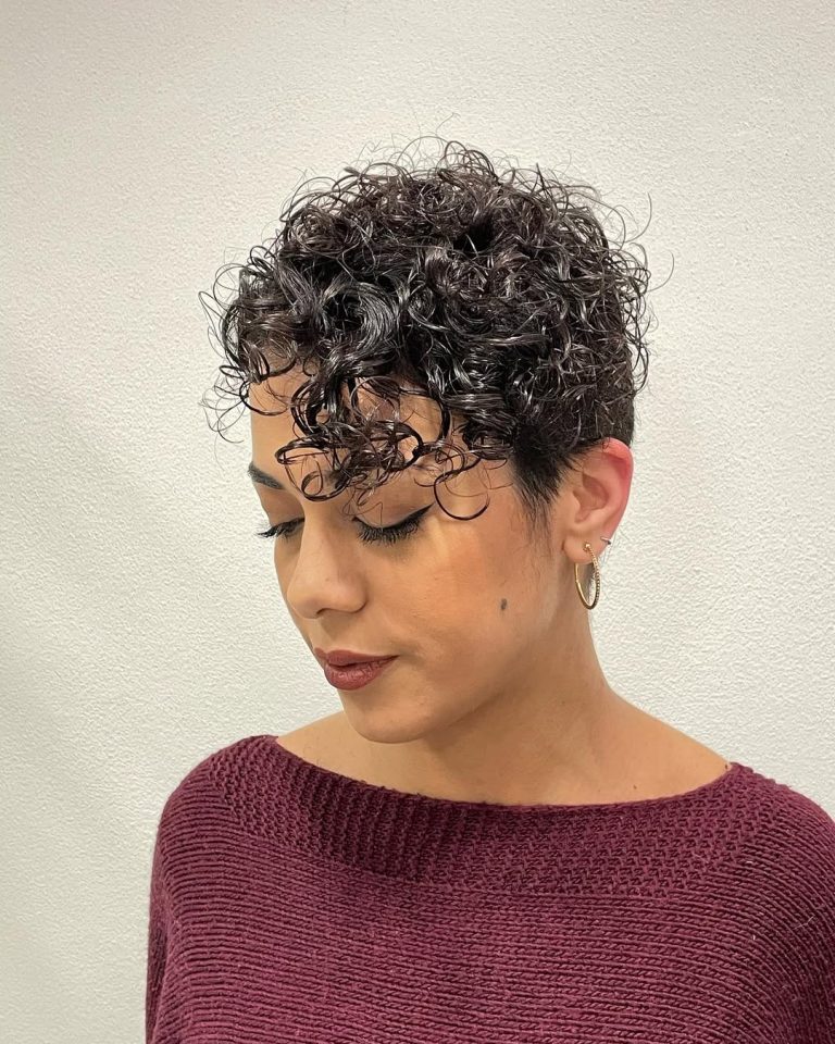 25 Curly Pixie Cuts 2026 for Stylish Short Hair Inspiration - divagaze.com