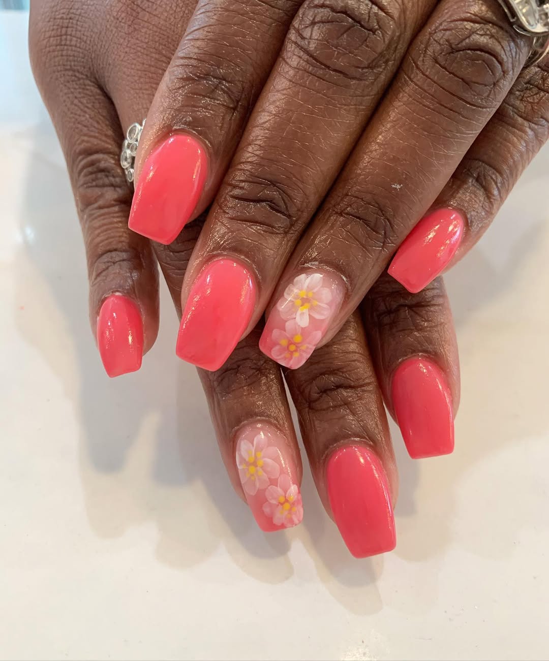 24 Coral Nails Ideas 2026 – Trendy Summer Colors and Designs - divagaze.com
