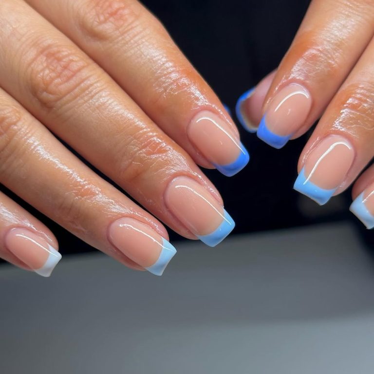 29 Blue French Tip Nails 2026 – Trendy and Modern Nail Ideas - divagaze.com