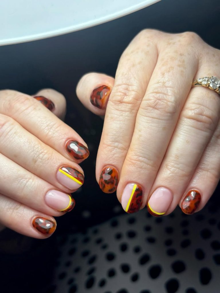 25 Tortoise Nails Ideas 2026 – Elegant and Modern Designs - divagaze.com