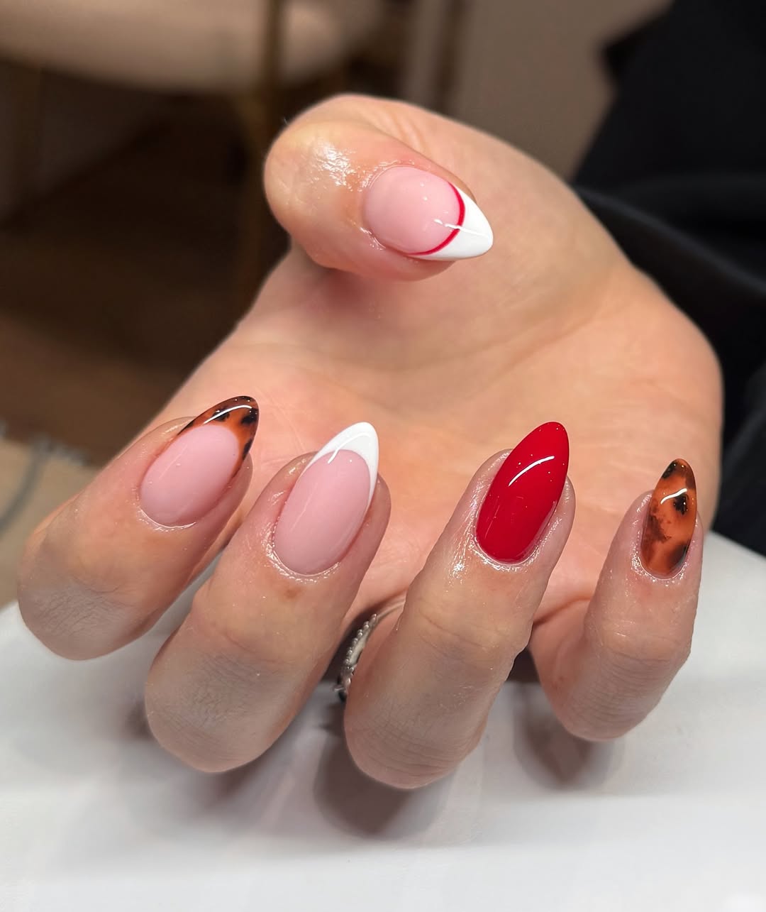 25 Tortoise Nails Ideas 2026 – Elegant and Modern Designs - divagaze.com