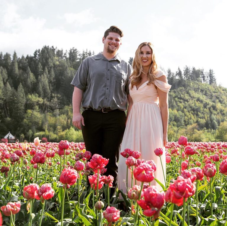 22 Spring Engagement Photos Outfits 2026: Romantic, Casual, and Classy ...