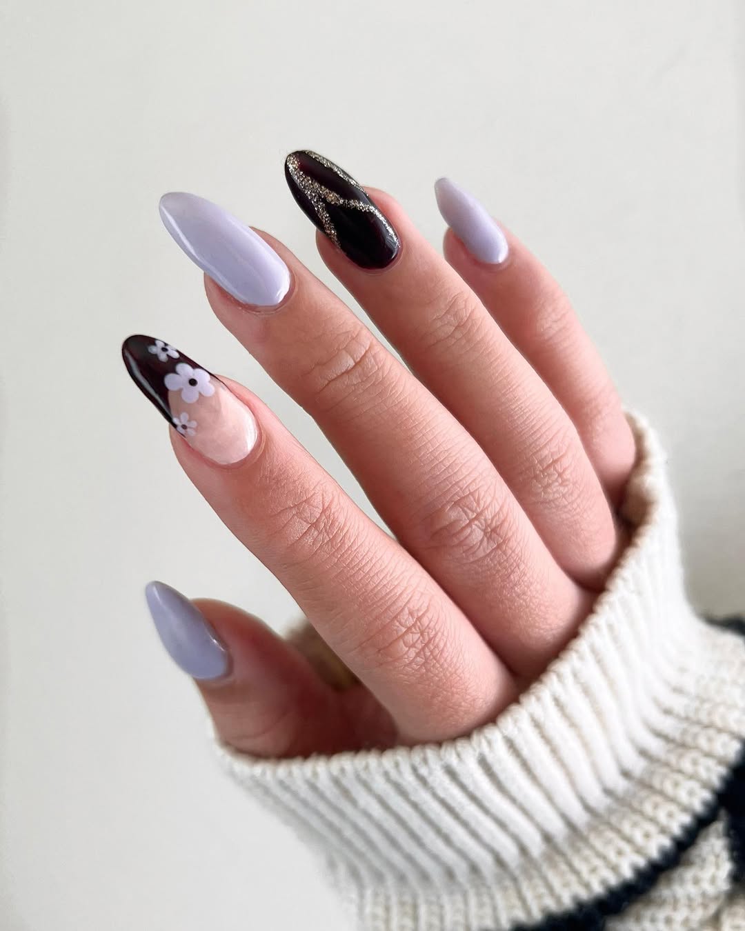 25 Dark Spring Nails 2026 Ideas for a Chic Look - divagaze.com