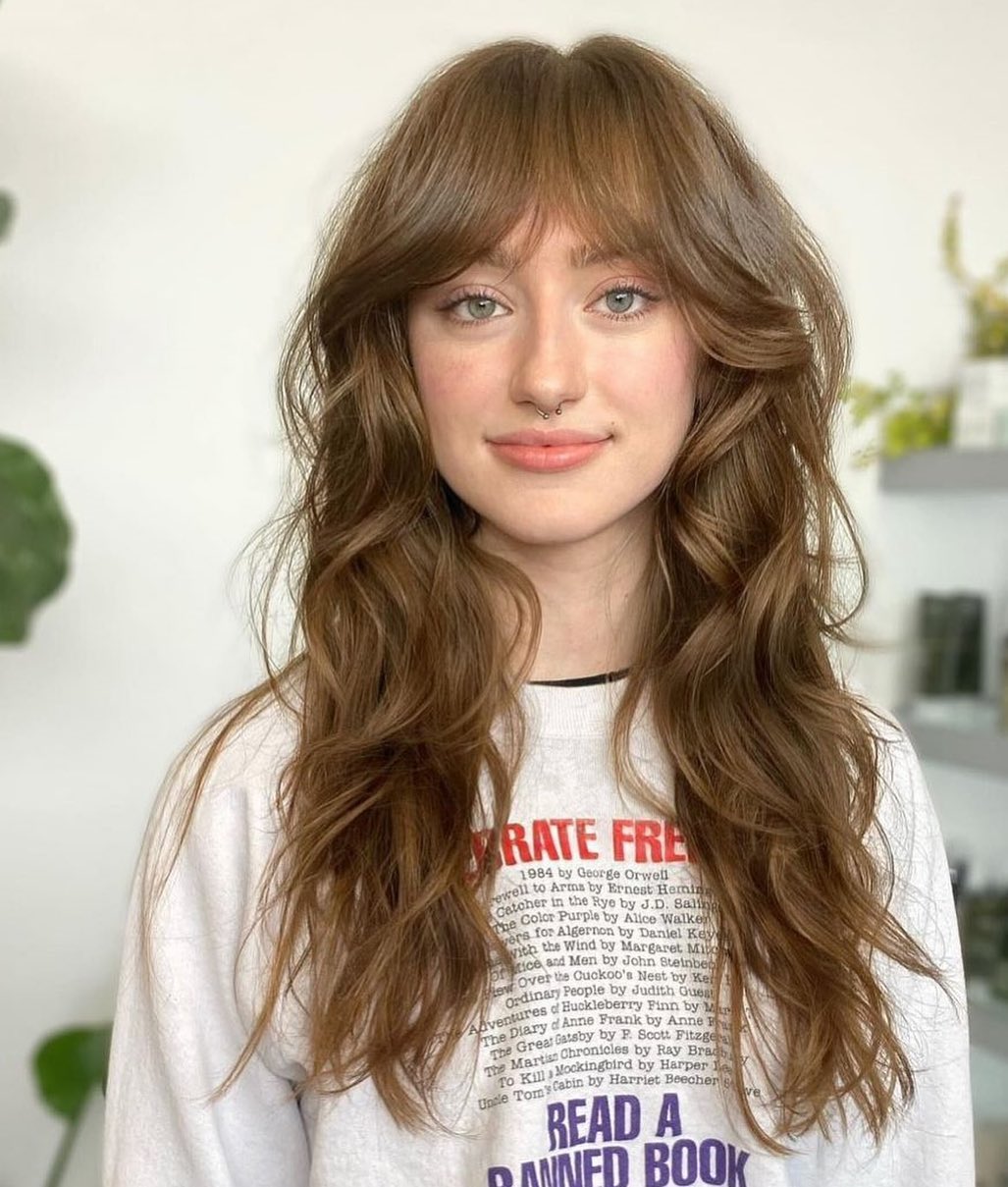 25 Haircuts for Wavy Hair 2026 Women Love - divagaze.com