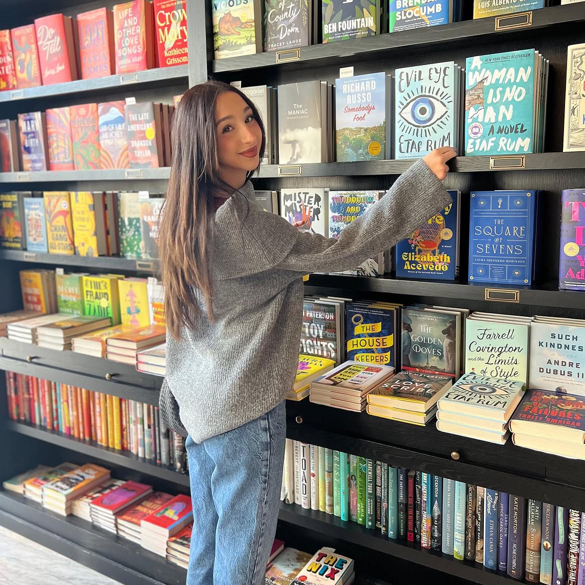 29 Sweater Outfits You Need for 2026 - divagaze.com
